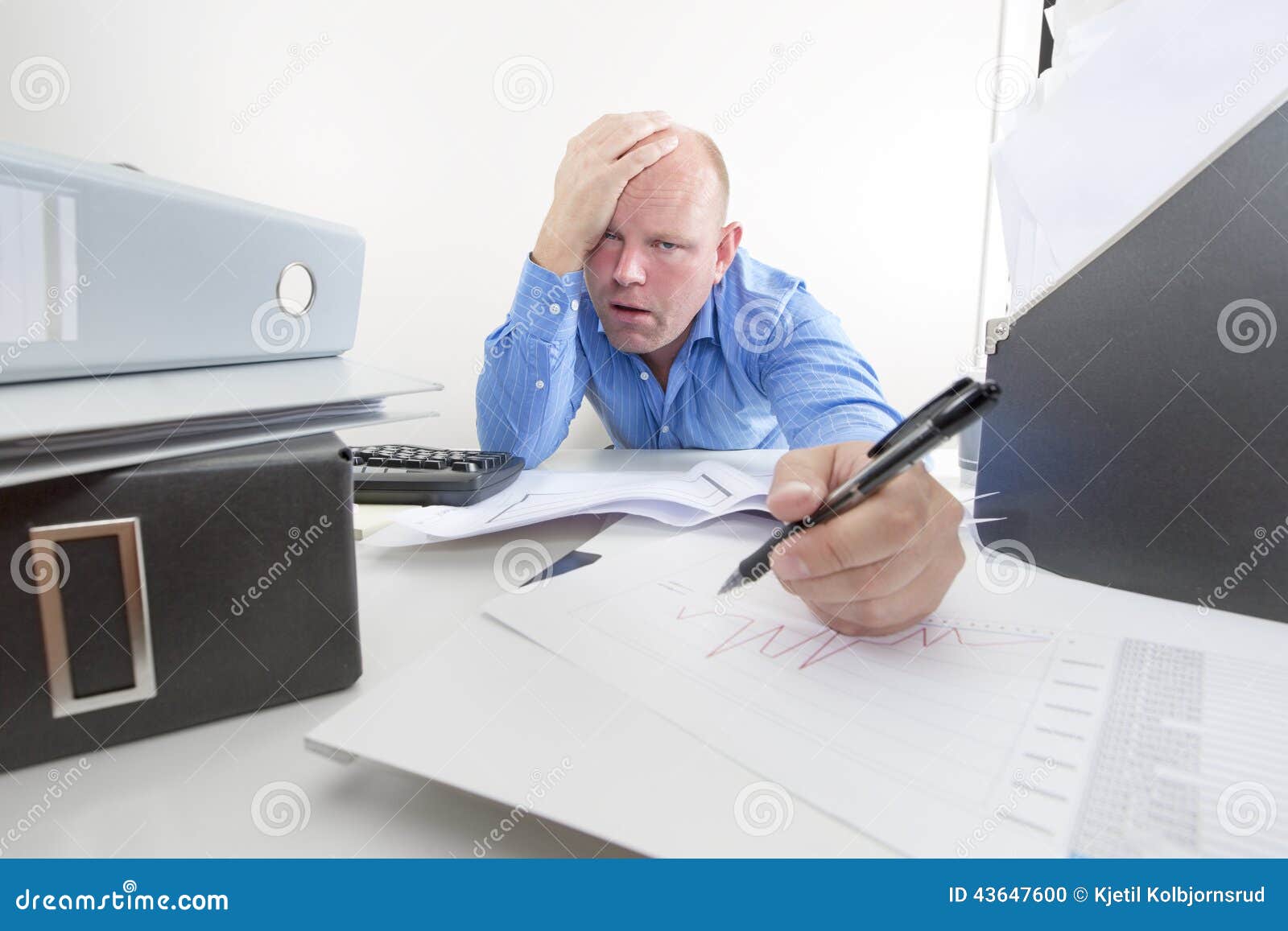 Impiegato Di Concetto Stanco Ed Esaurito Fotografia Stock - Immagine di ...