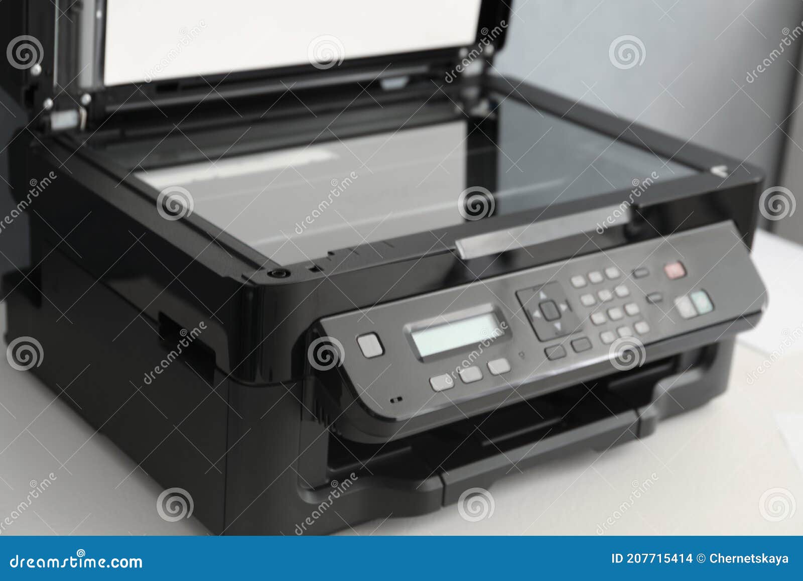 Impresora Moderna Abierta Con Panel De Control Sobre Tabla Blanca ...