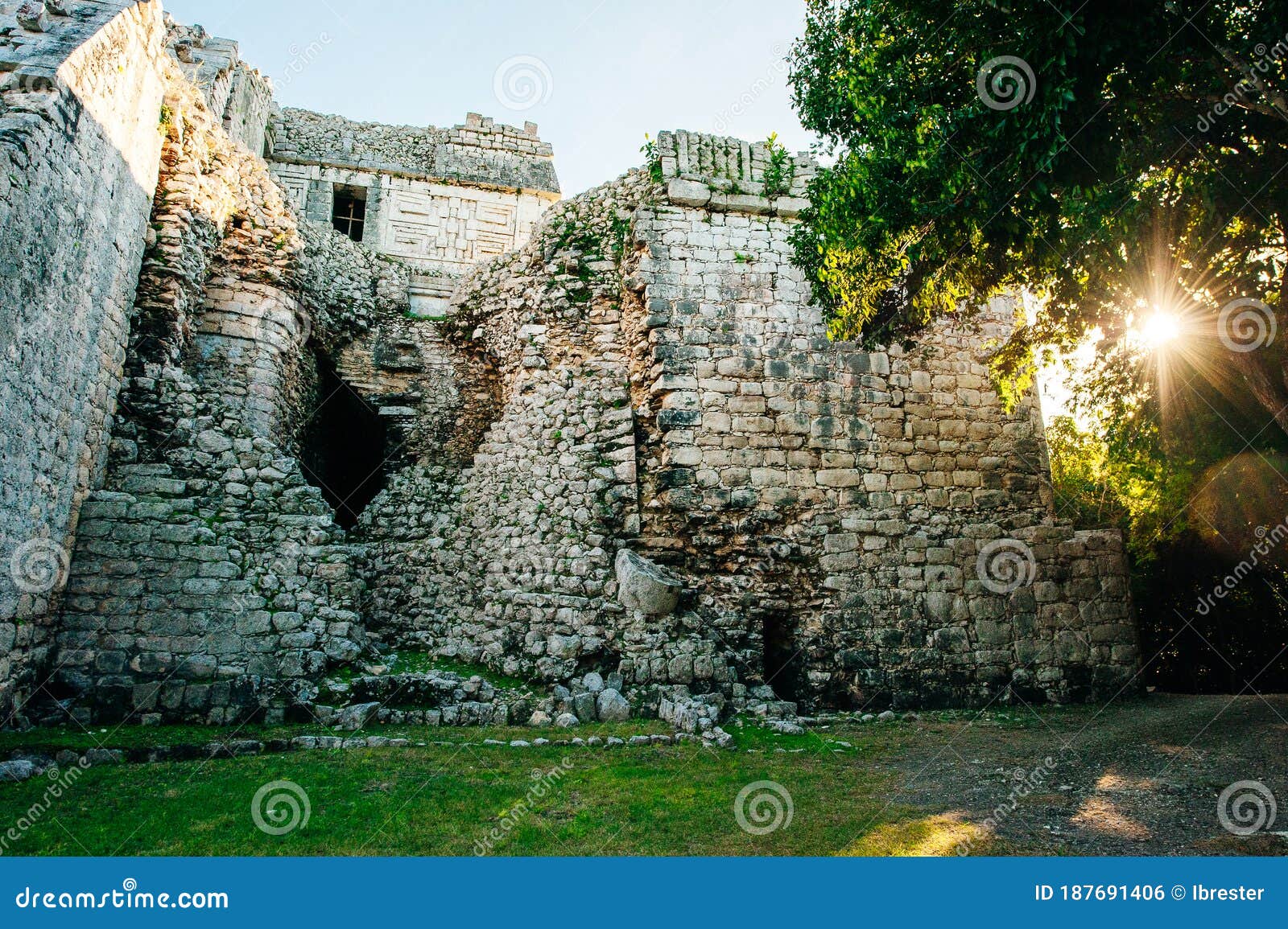 Impressive Chichen Itza Maya Pyramid Called El Castillo, Mexico Stock ...