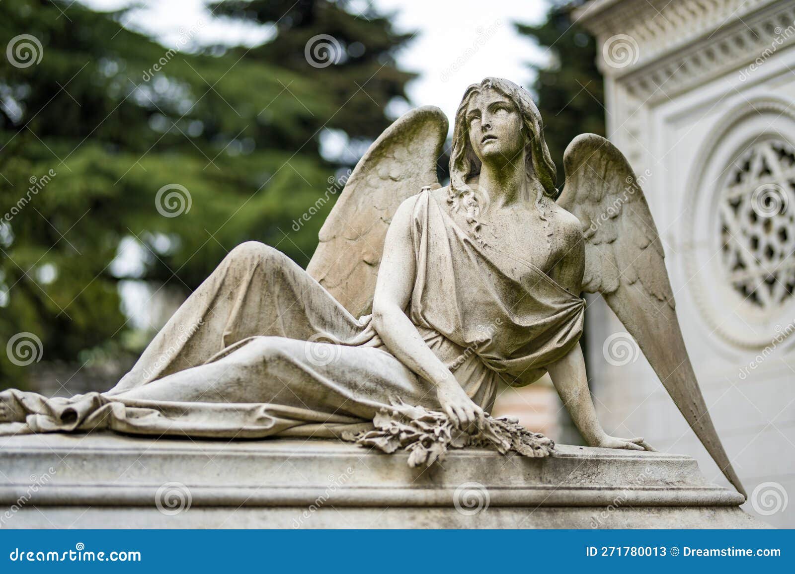 Impressive Sculptures On The Tombs And Monuments Of Cimitero ... Impressive Sculptures On The Tombs And Monuments Of Cimitero ...