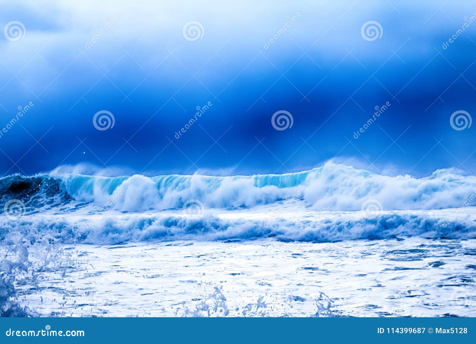 Impressive Storm on Pacific Coast Stock Image - Image of natural, crash ...