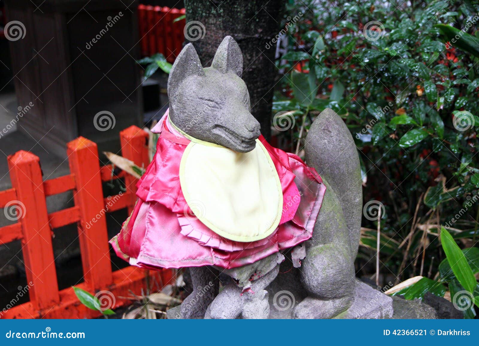 Inari statue stock image. Image of fushimi, shinto, japan - 42366521
