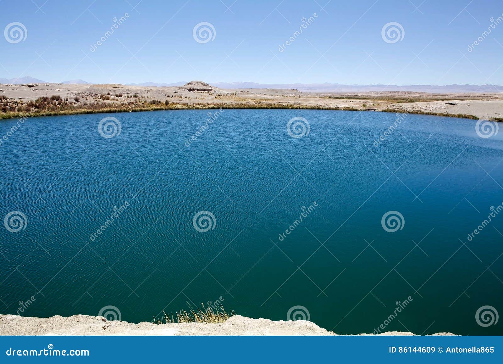Inca Coya Lagoon, Chile imagen de archivo. Imagen de paisaje - 86144609
