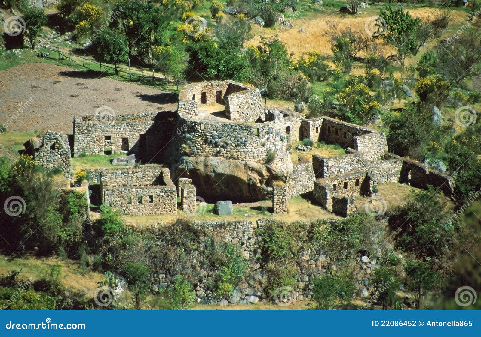Inca ruins, Peru editorial photography. Image of american - 22086452