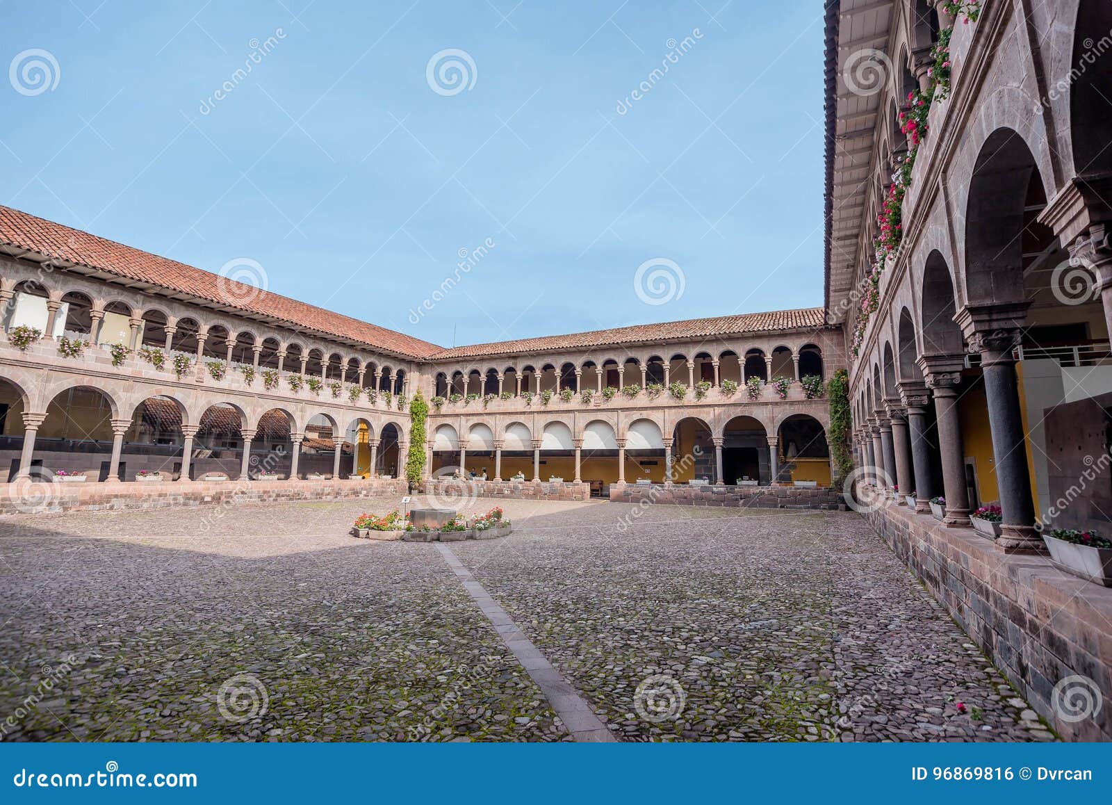 The Inca Sun Temple in Cusco, Peru Stock Photo - Image of south, cusco ...