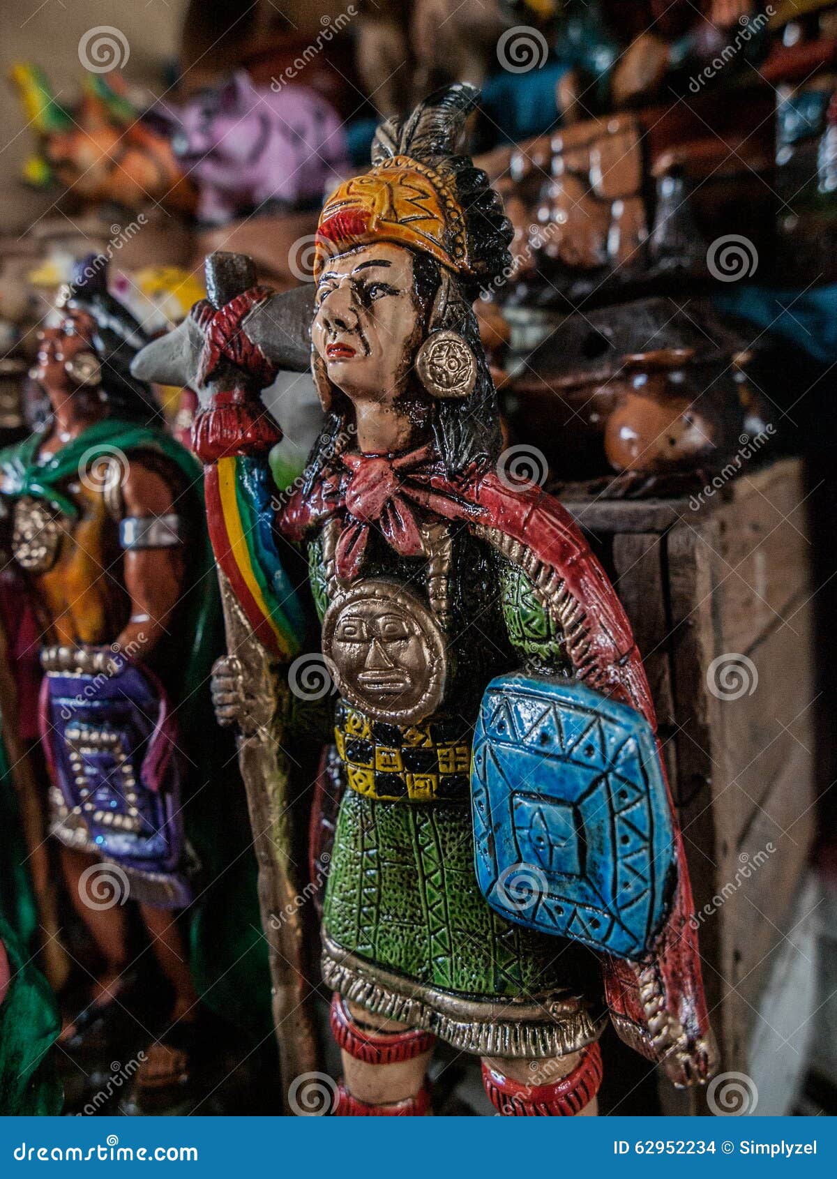 Inca Warrior Figurine arkivfoto. Bild av indier, guld - 62952234