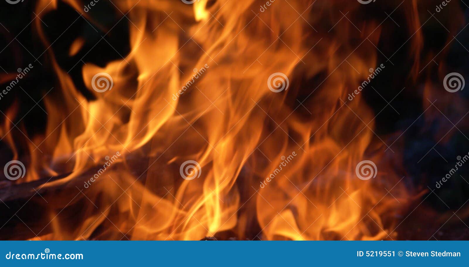 Incendie de flambage image stock. Image du enfer, brûlure - 5219551