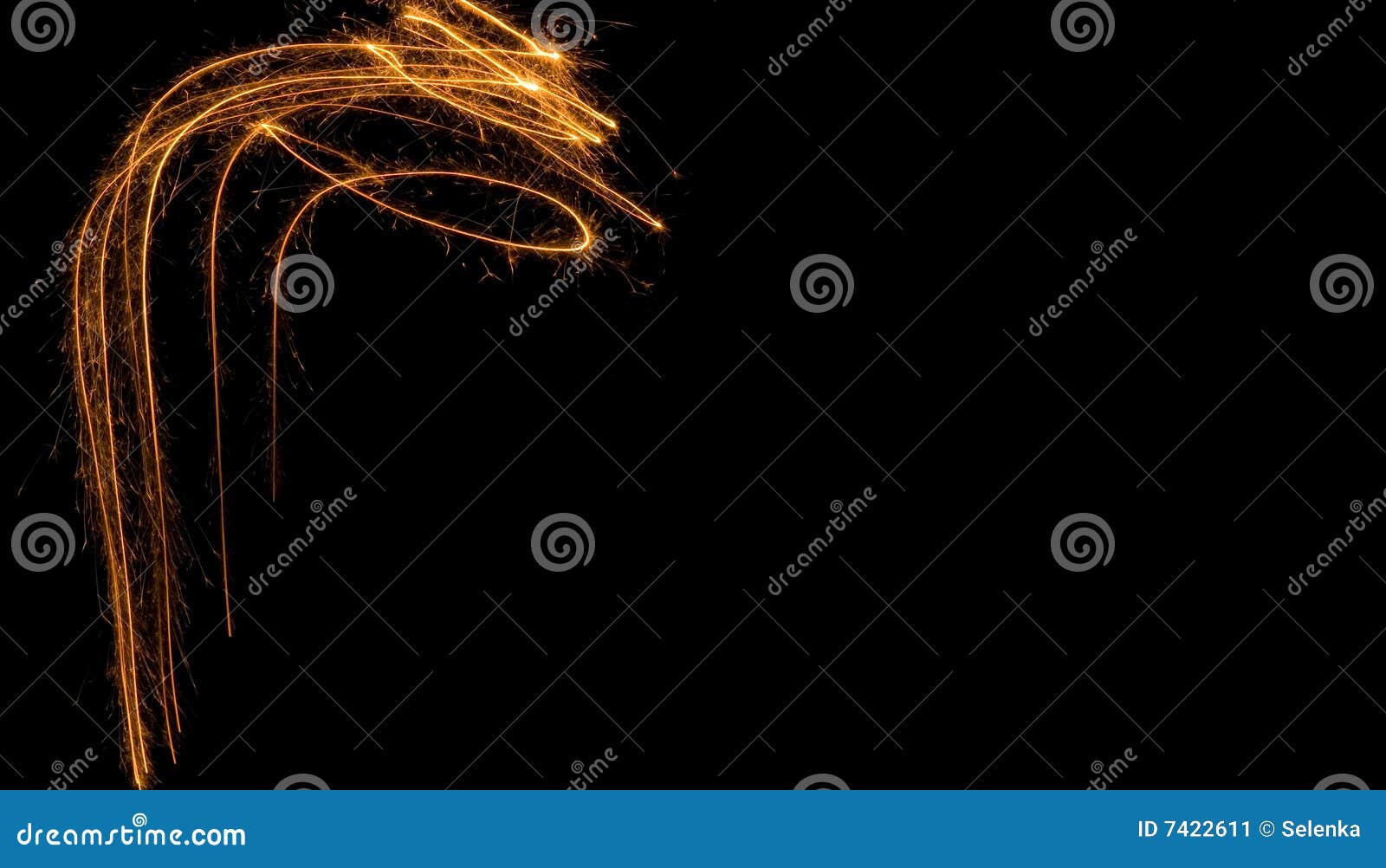 Incendies De La Pyrotechnie Sur Le Noir. Image stock - Image du nuit ...