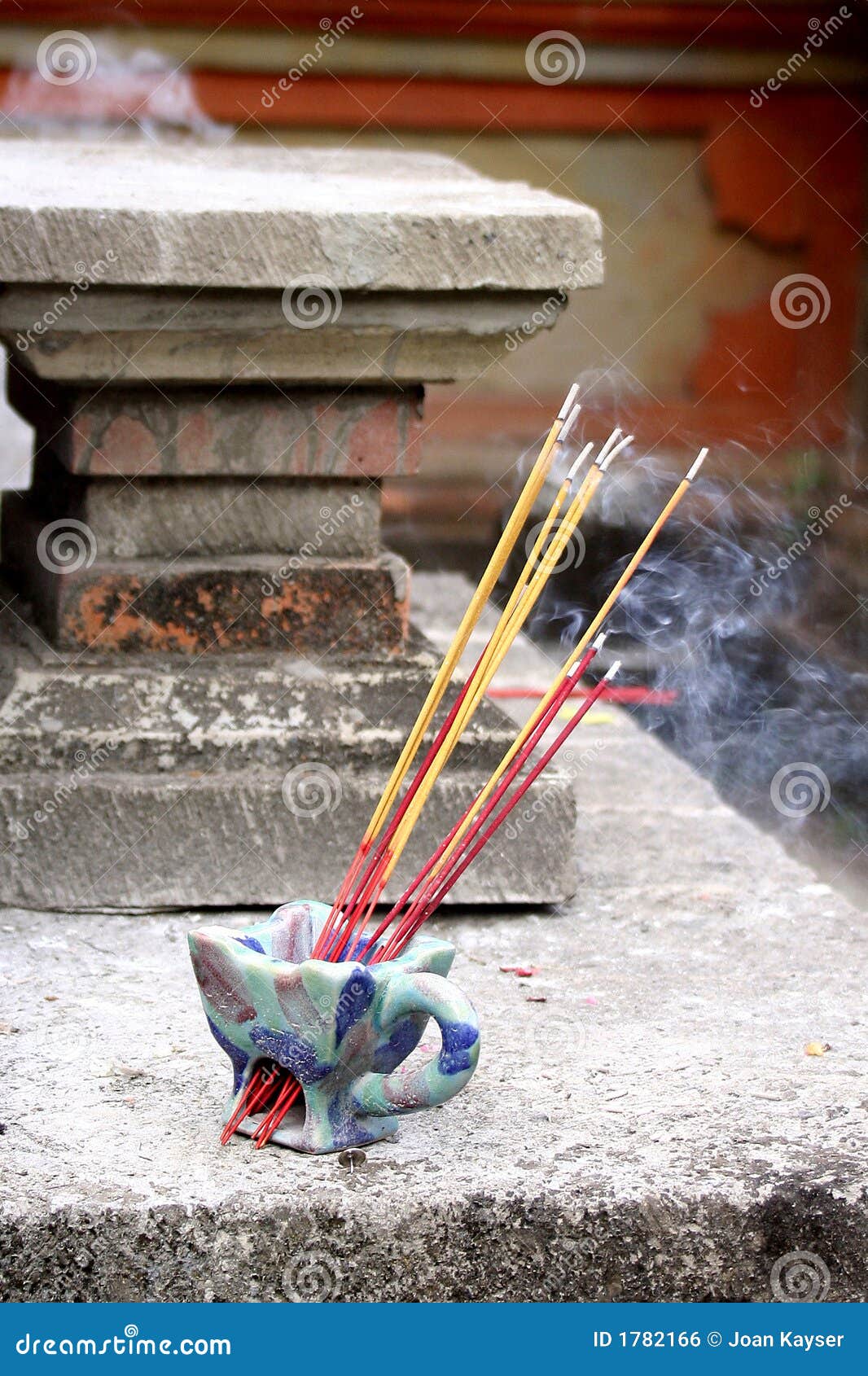 Incenso fotografia stock. Immagine di parete, abitudini - 1782166