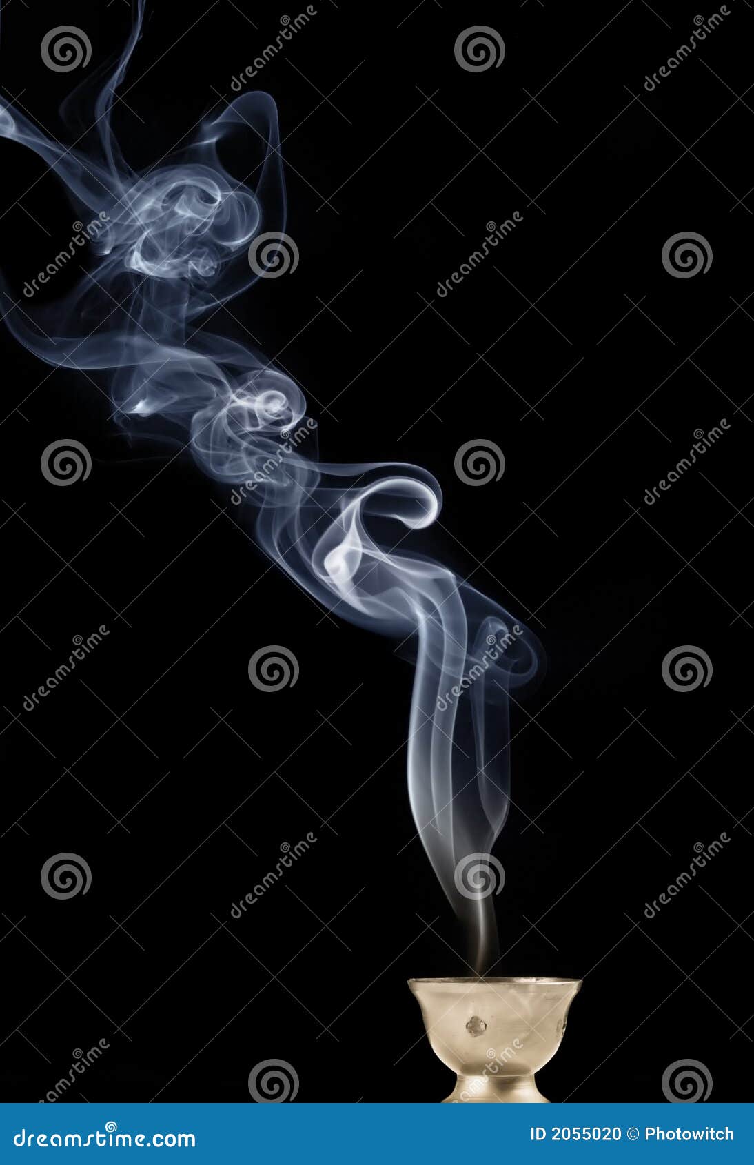 Incenso Burning fotografia stock. Immagine di effetto - 2055020