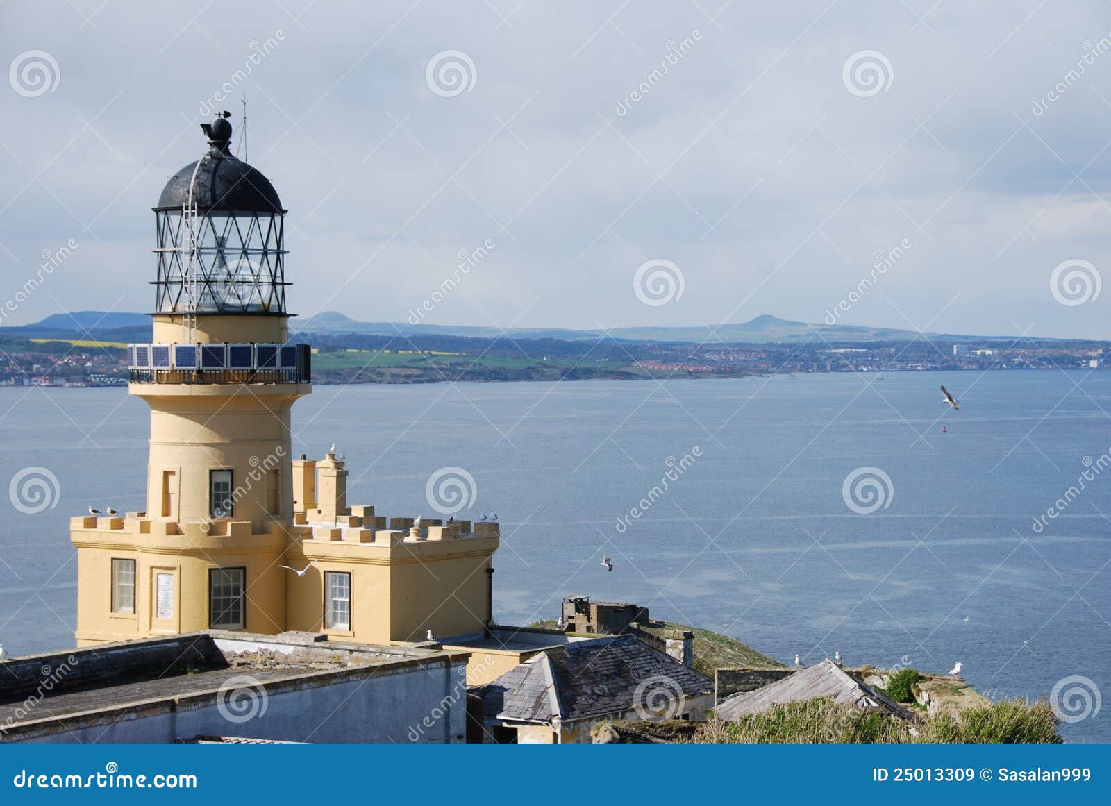 Inchkeith Lighthouse and Lomond Hills Stock Image - Image of wall ...