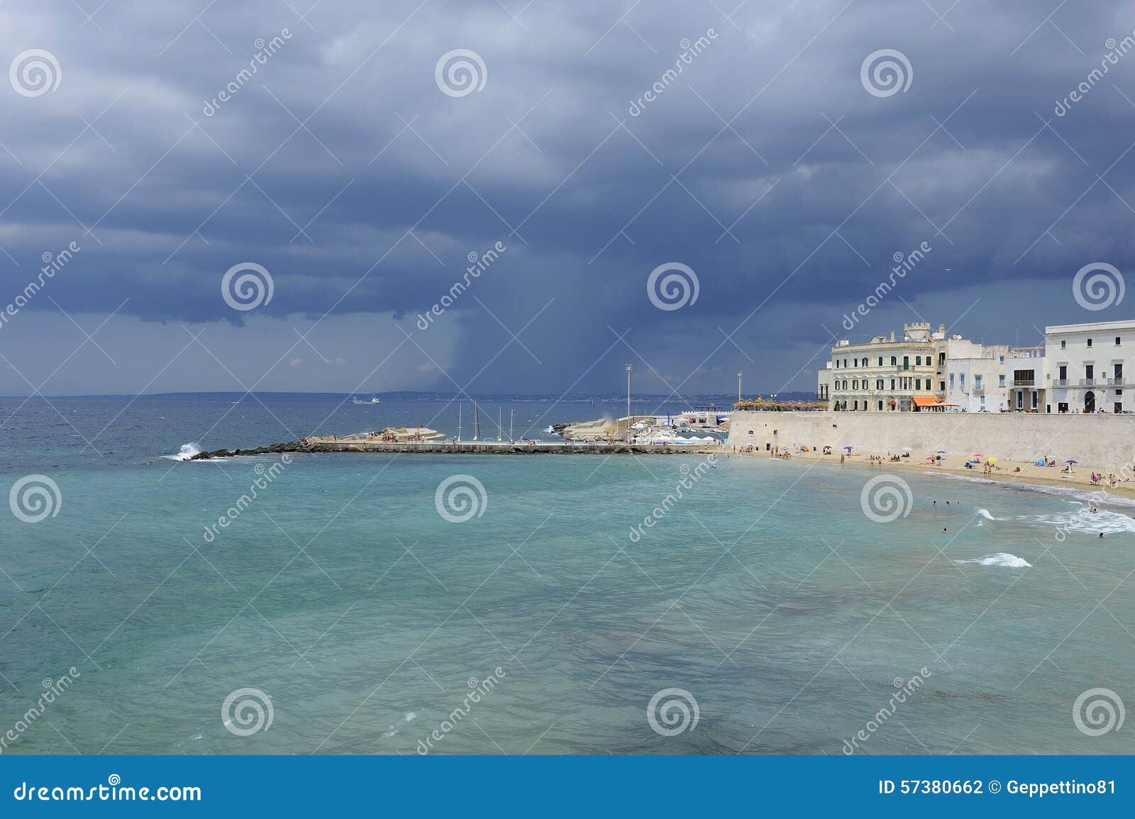 Incoming storm stock photo. Image of rain, spiaggia, pericolo - 57380662