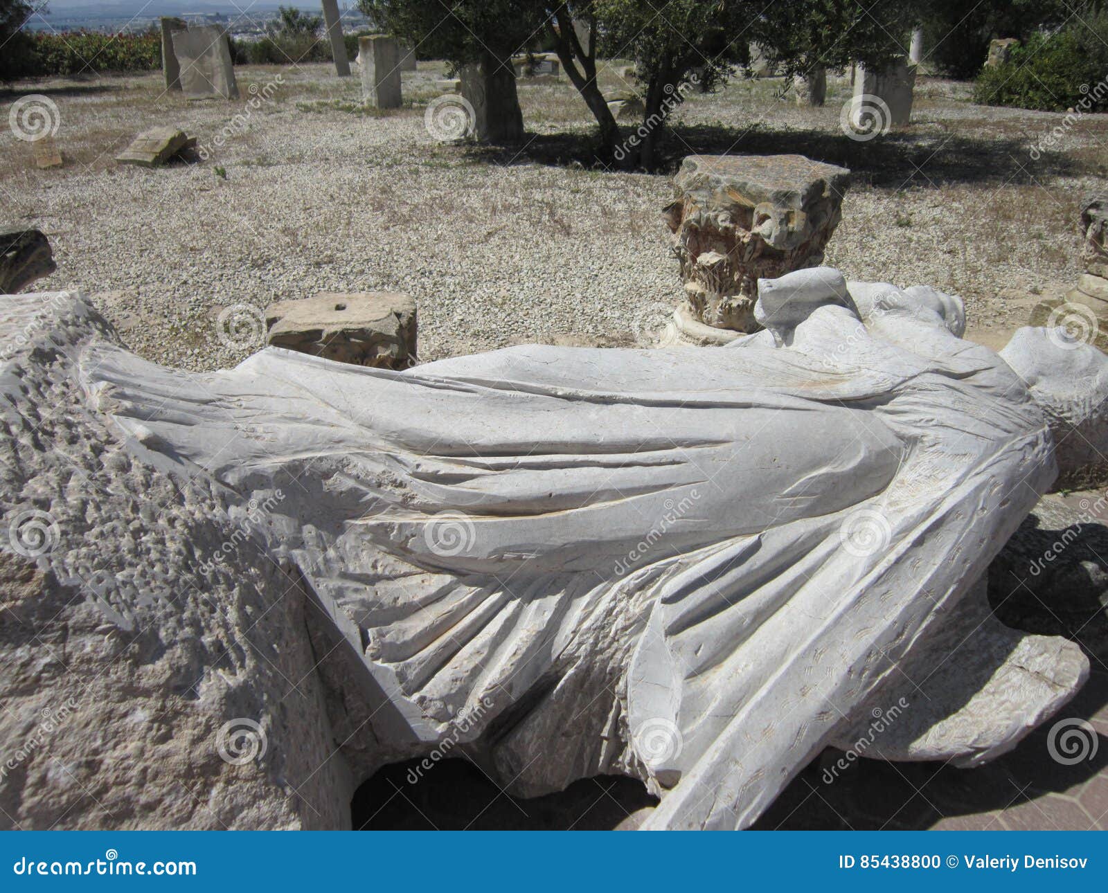 Incomplete work sculpture editorial image. Image of statue - 85438800