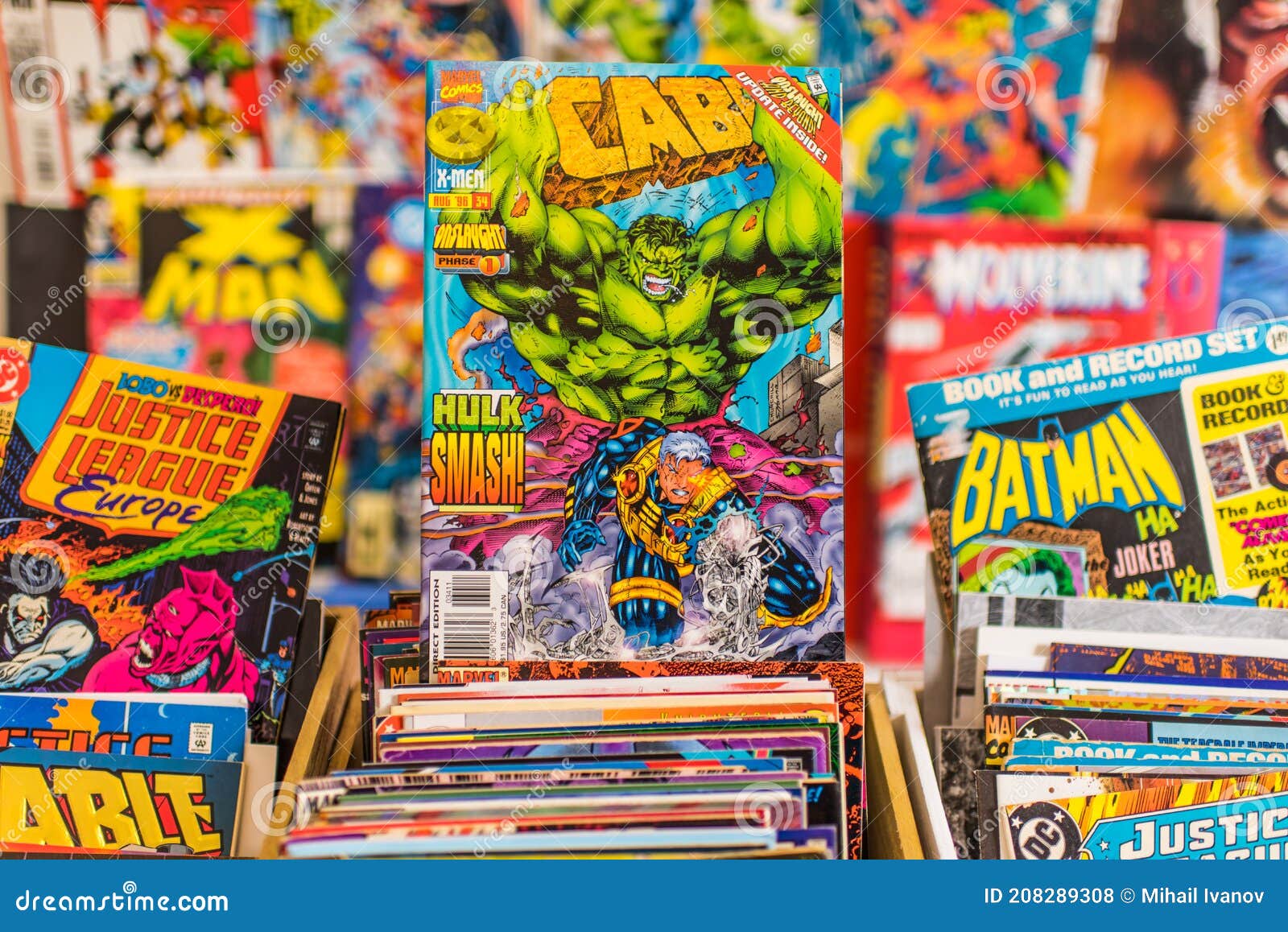 The Incredible Hulk Versus Cable Comic Book Editorial Stock Photo ...