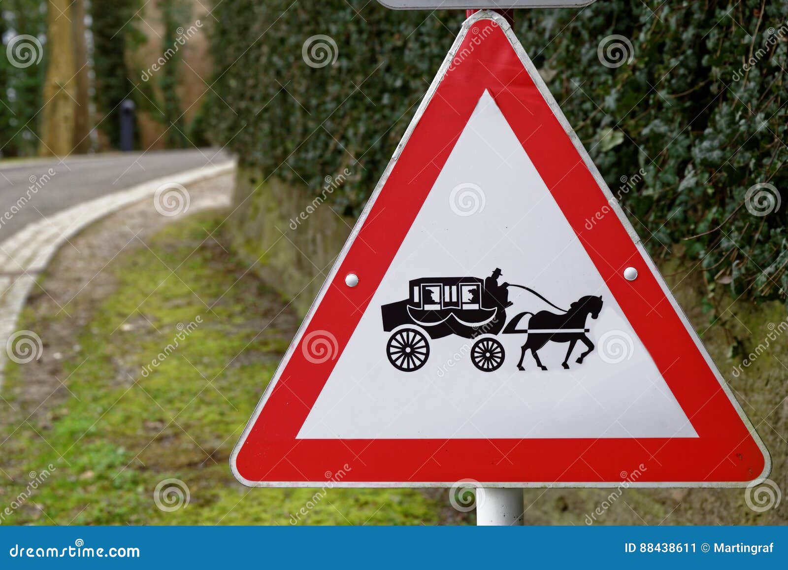 Incrocio Della Diligenza Del Segnale Stradale Immagine Stock - Immagine ...