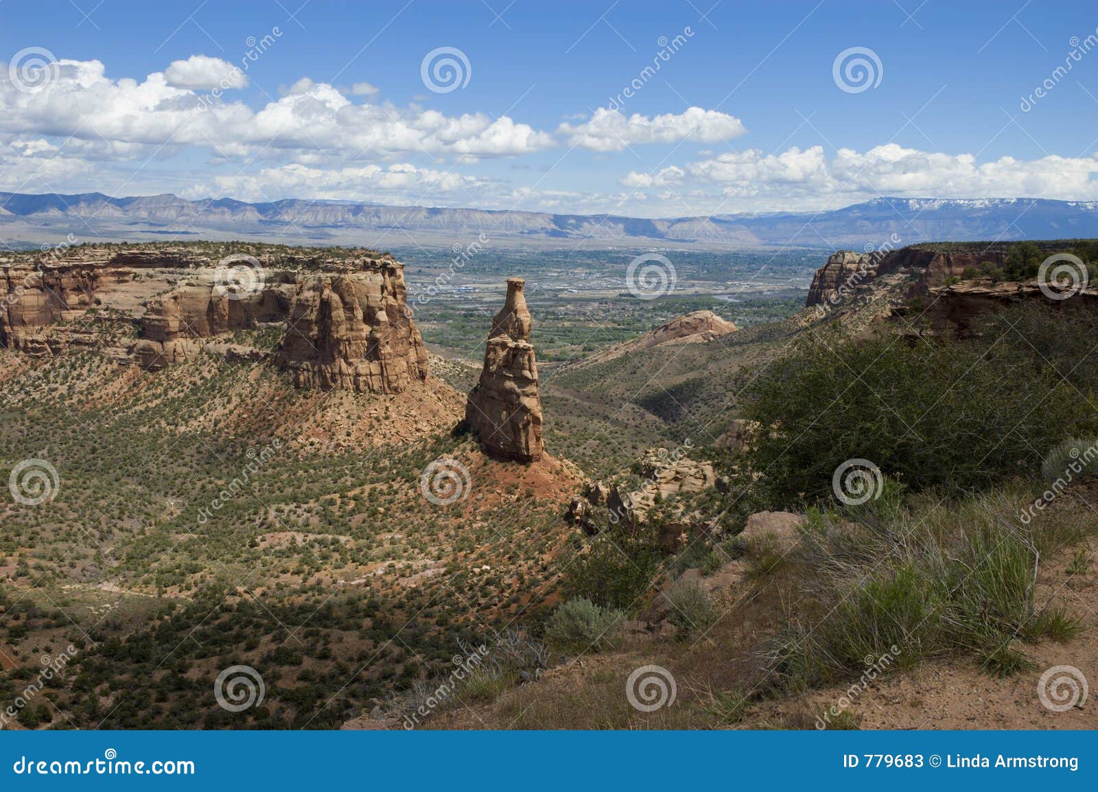 Independence Monument- Phnom Penh, Cambodia Stock Photo | CartoonDealer ...