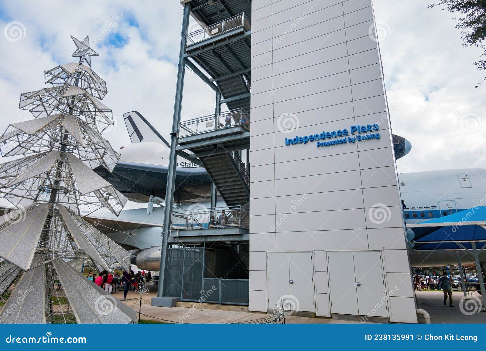 Independence Plaza at Space Center Houston Editorial Photo - Image of ...