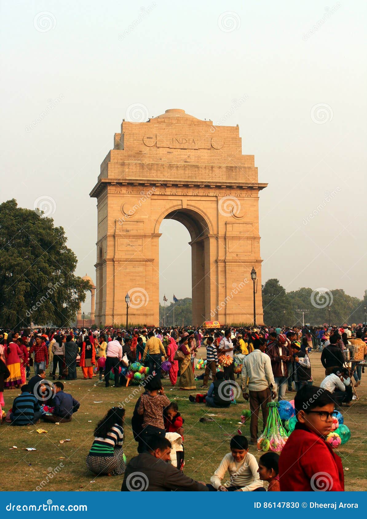 Weekend Crowd At India Gate Editorial Image | CartoonDealer.com #86278200