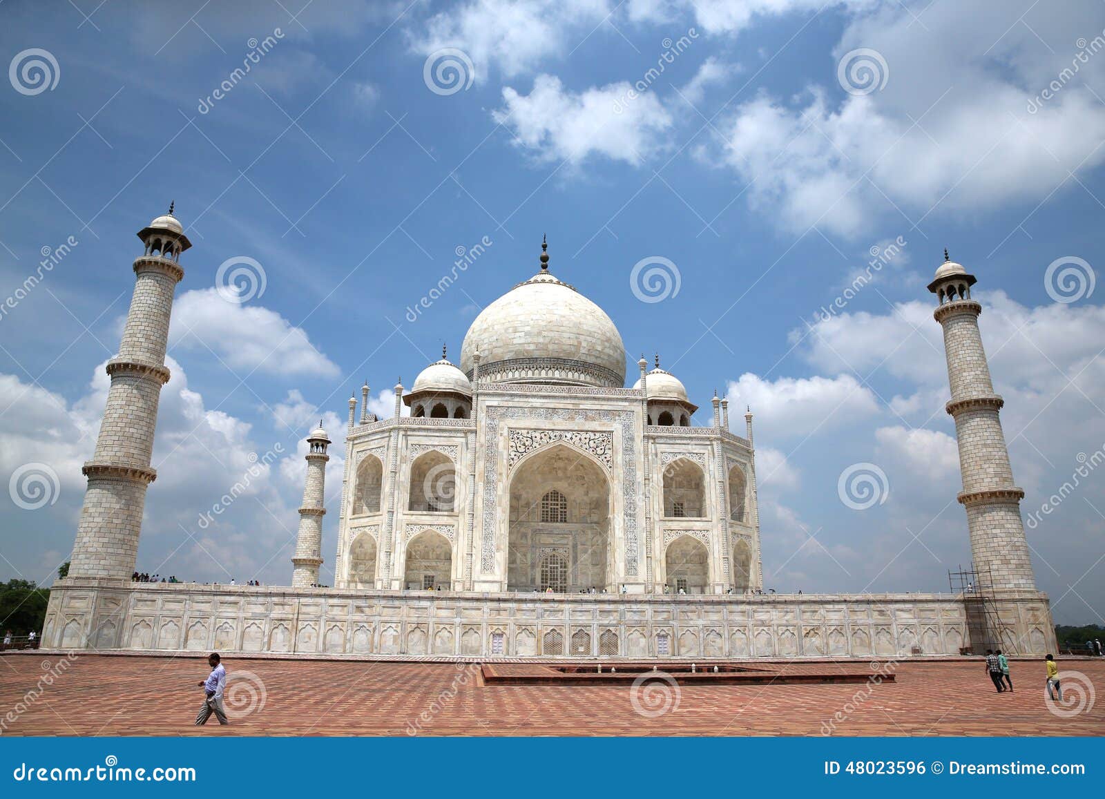 INDIA editorial photo. Image of slums, door, travel, kashmir - 48023596