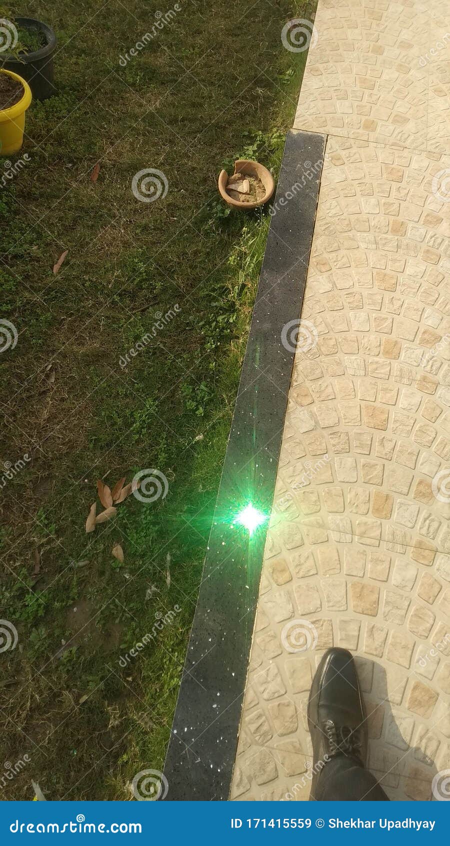 India Photo of Light Reflection by Sun Stock Image - Image of ...