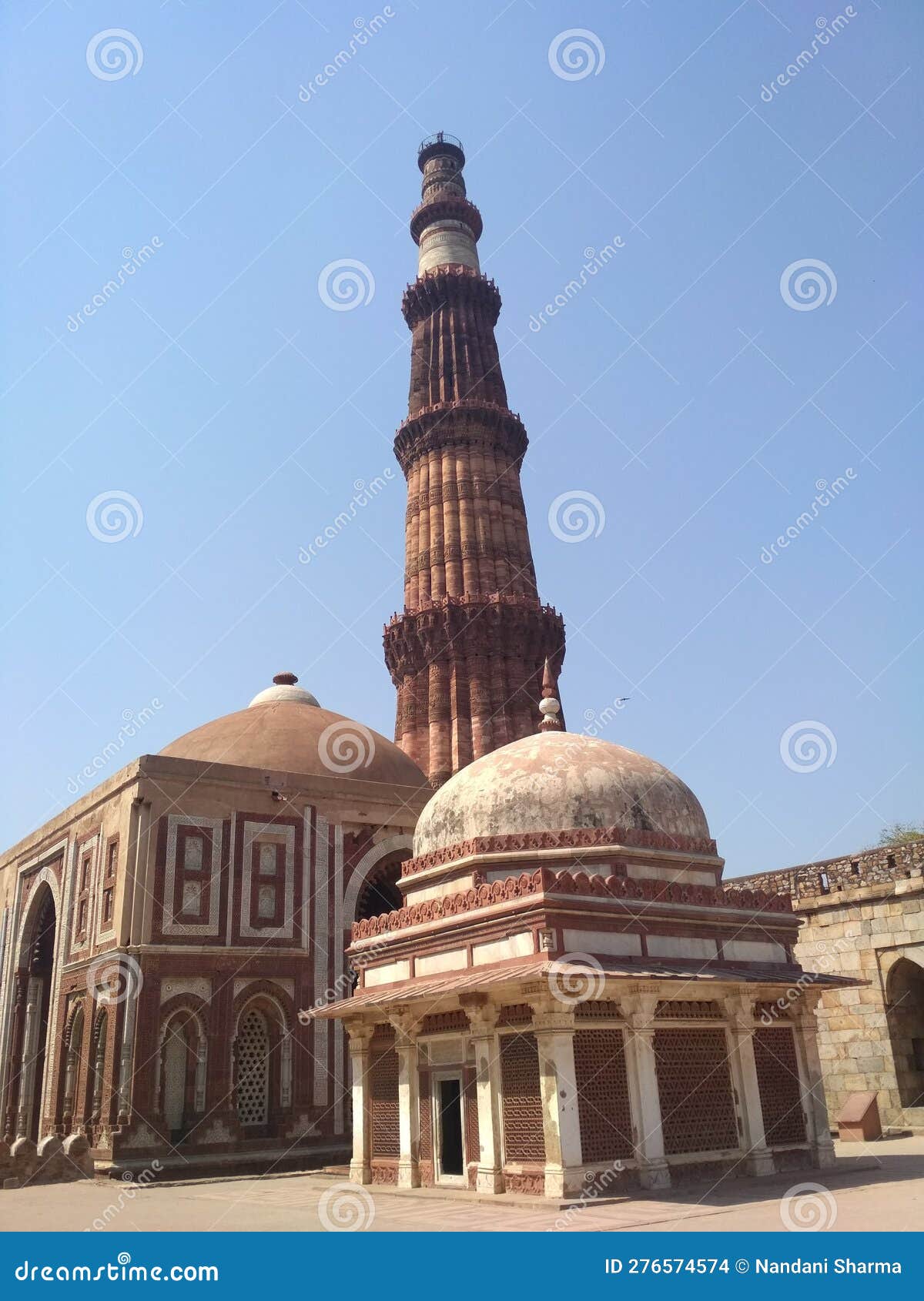 India& X27;s Kutub Minar Building Stock Photo - Image of building ...