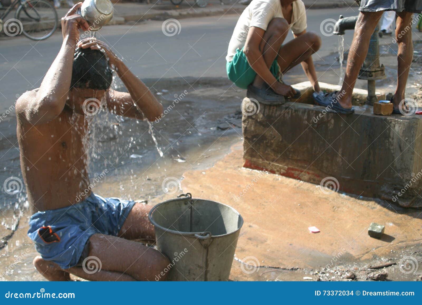 India street editorial stock image. Image of bucket, asia - 73372034