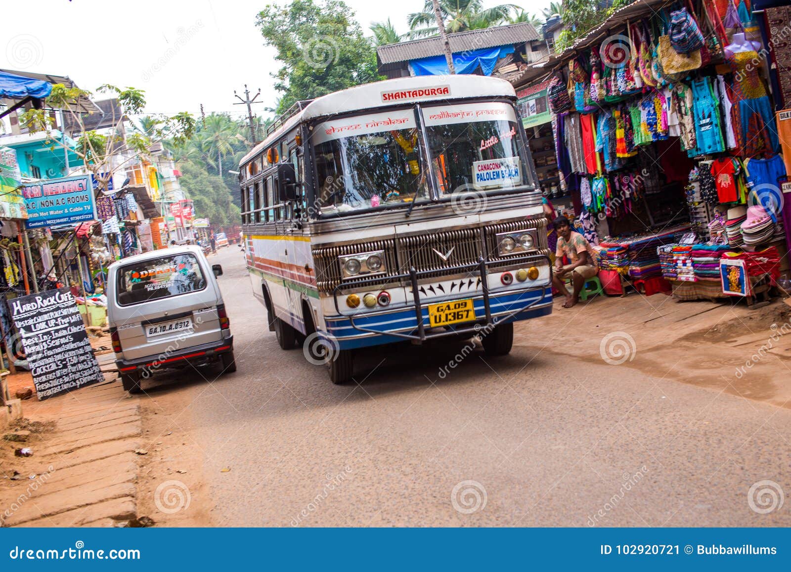 Indian Bus editorial photo. Image of asia, seller, beach - 102920721