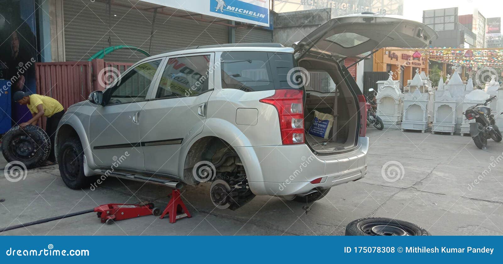 Indian Car Getting Servicing Work Inaya Service Centre of of Same Model ...