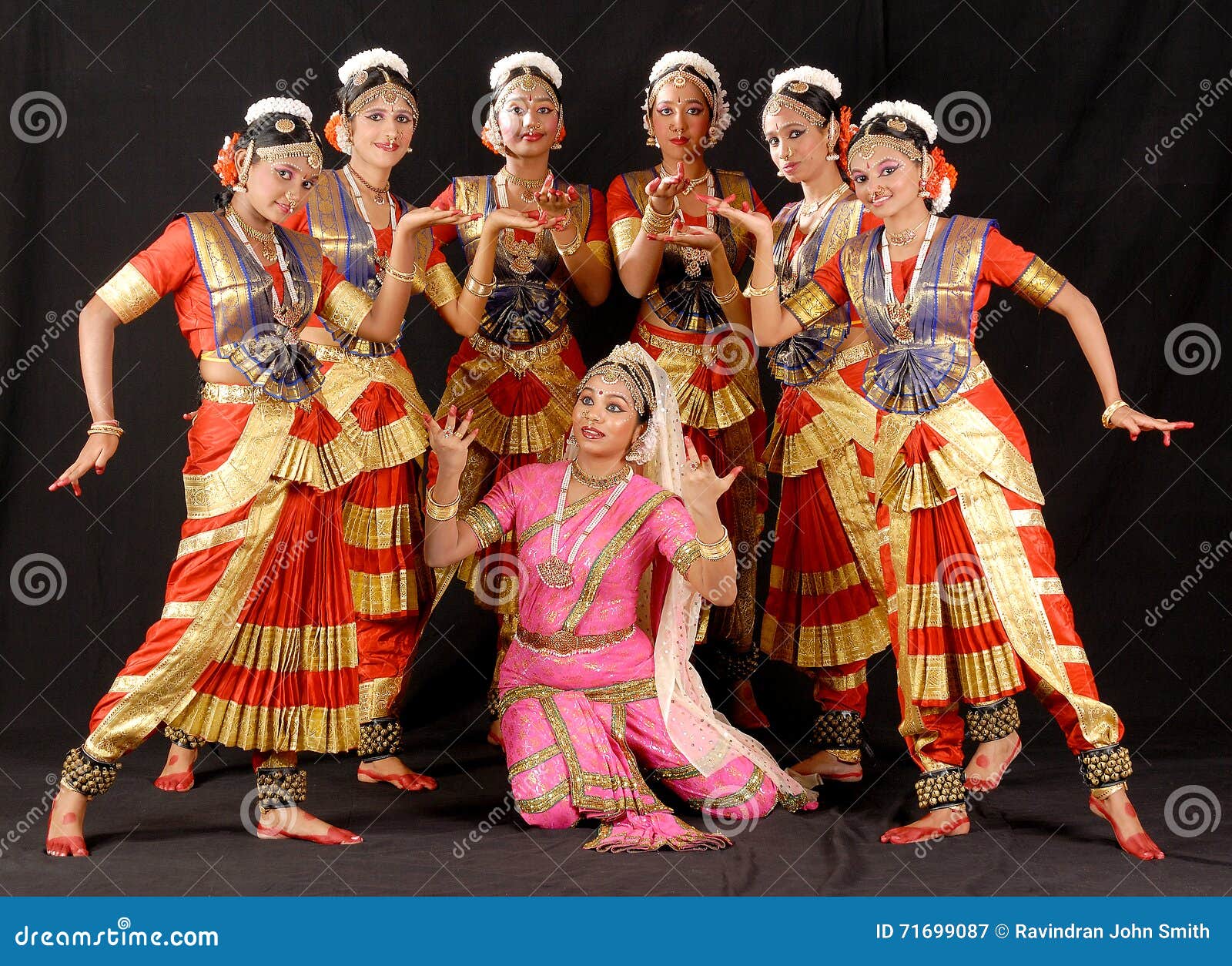 Indian Classical Dance editorial photography. Image of colors - 71699087