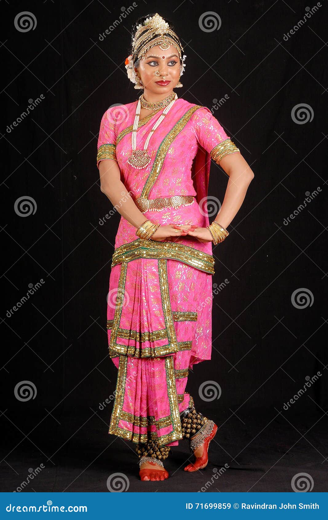 Indian Classical Dance editorial stock image. Image of sacred - 71699859