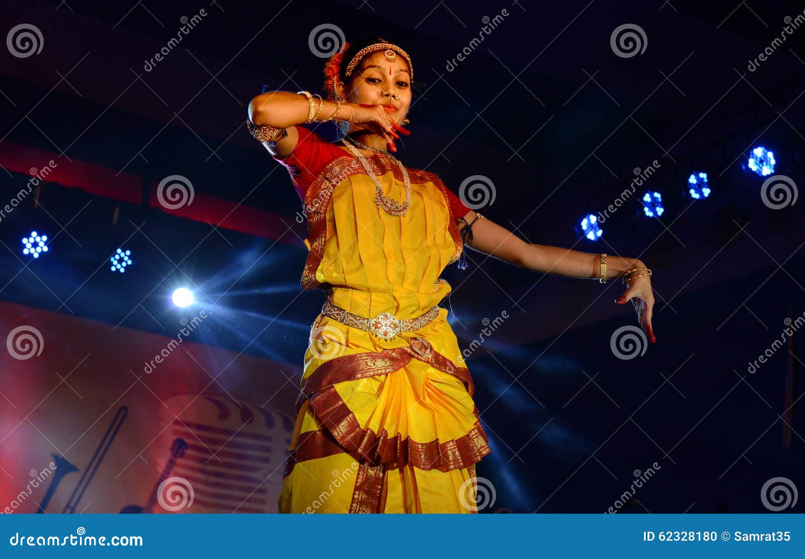 Indian Classical Dance editorial image. Image of dancing - 62328180