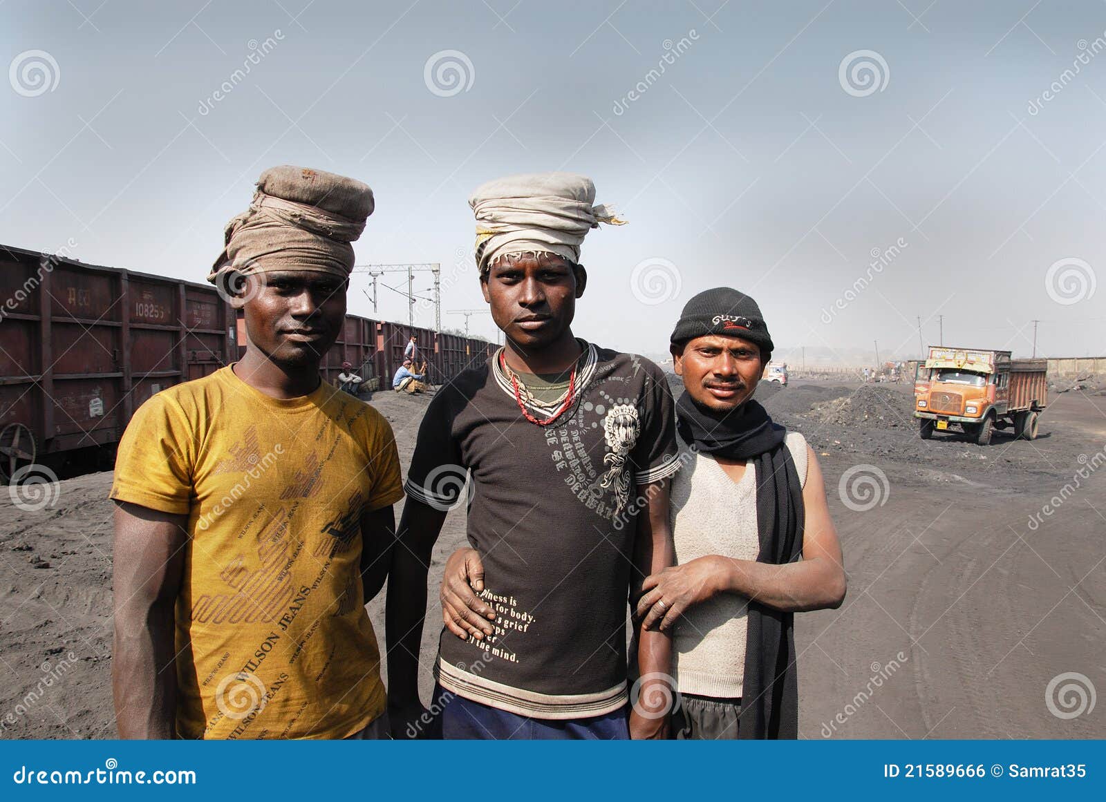 Indian Coal Worker editorial photo. Image of transport - 21589666
