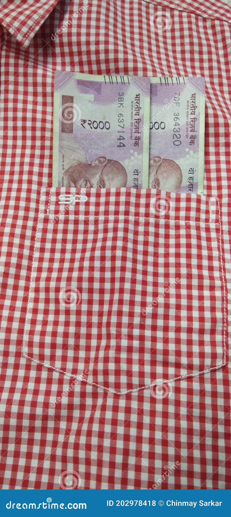 INDIAN CURRENCY TWO THOUSAND RUPI NOTE in MY SHIRT POCKET Stock Photo ...