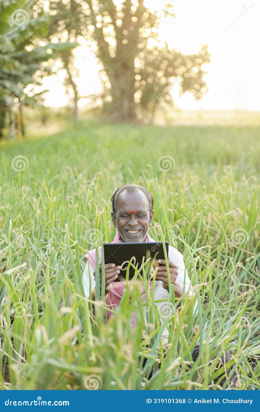 Farm Worker Holding Tablet , Farm Worker Stock Photo - Image of leaf ...