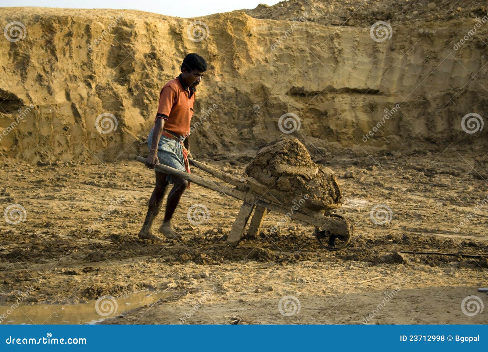 Indian Labour Digging Lime Soil For Construction Work In India Dec 2019 ...