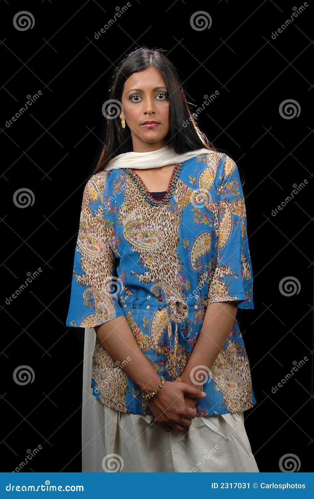 Indian Lady in Traditional Att Stock Image - Image of bindi, lady: 2317031