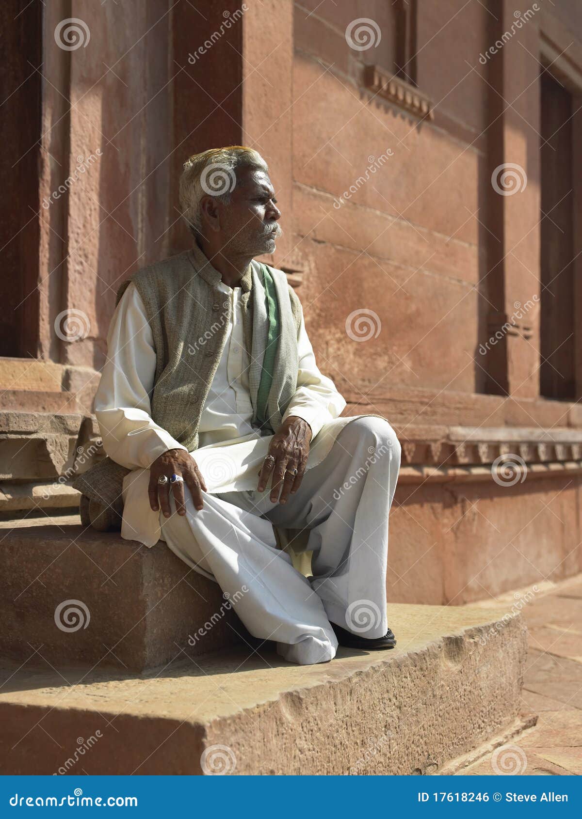 Indian Gentleman In Traditional Dress Editorial Photo | CartoonDealer ...