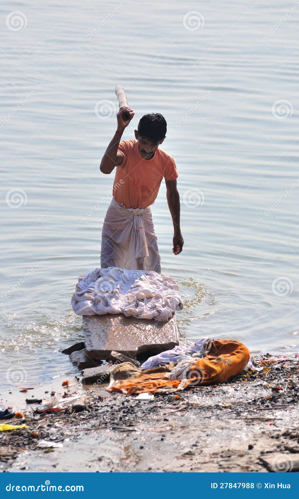 Indian Man Washing Clothes Editorial Stock Photo - Image: 27847988