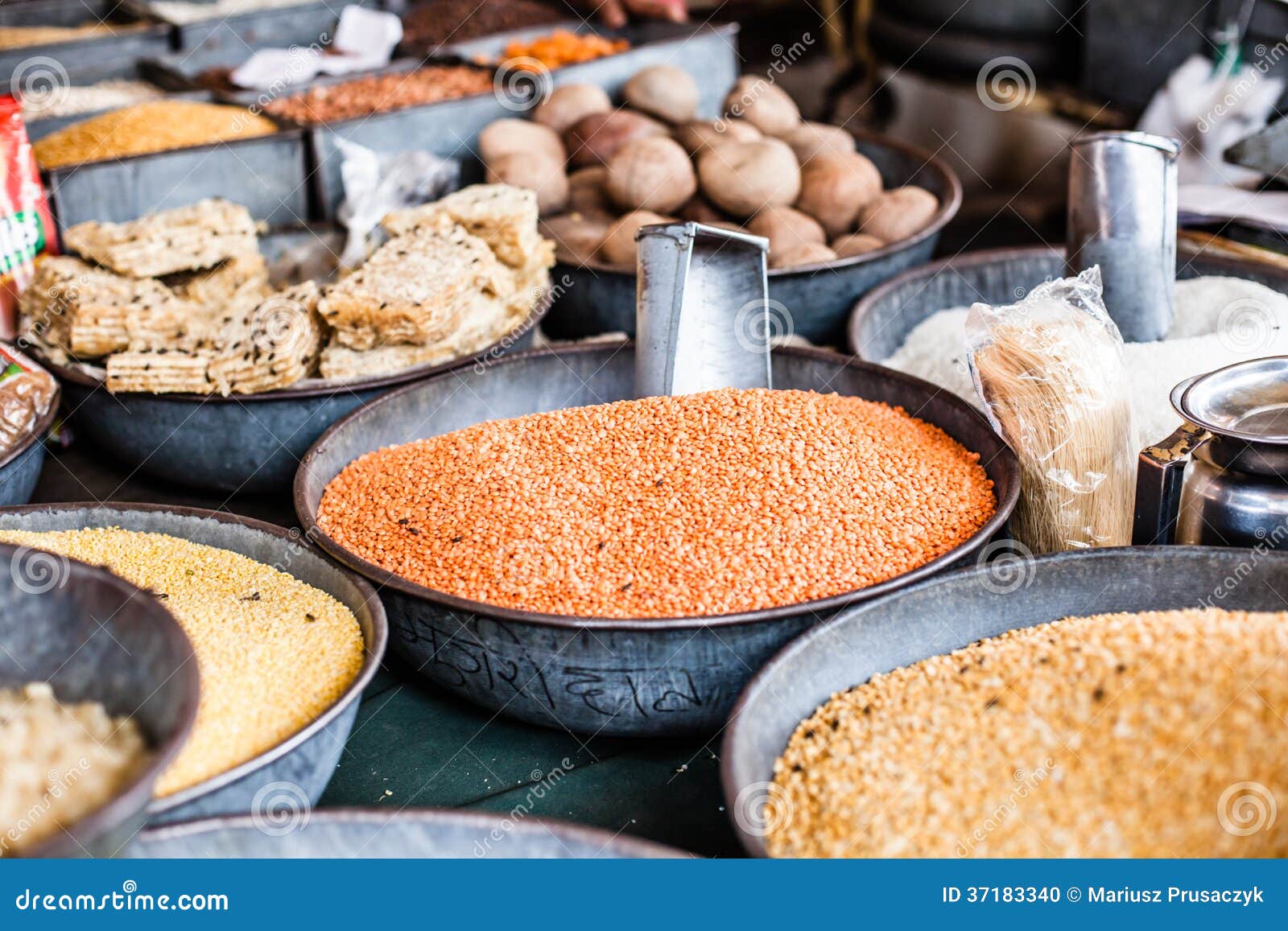 Indian Marketstall Selling Ingredients Stock Photo - Image of oriental ...