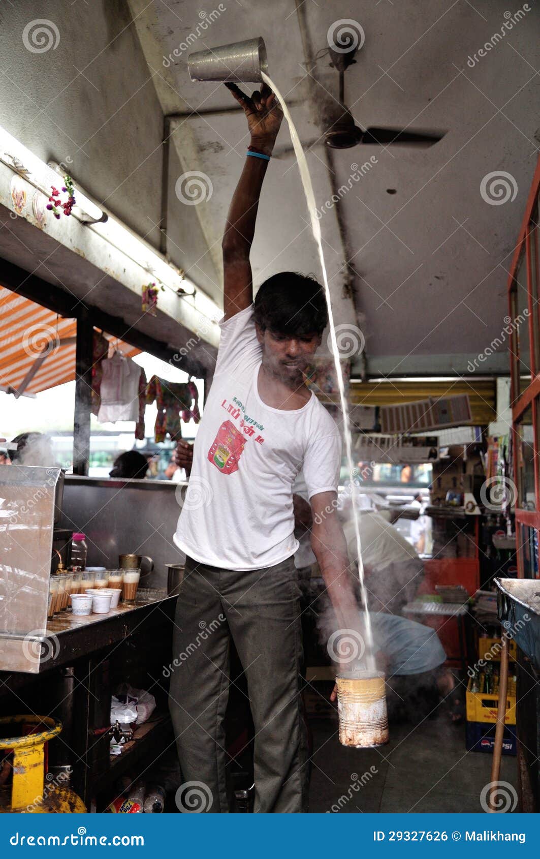 Indian Milk Tea, Chai, Onion Pakoda Fried Snack , Delhi Snacks Popular ...