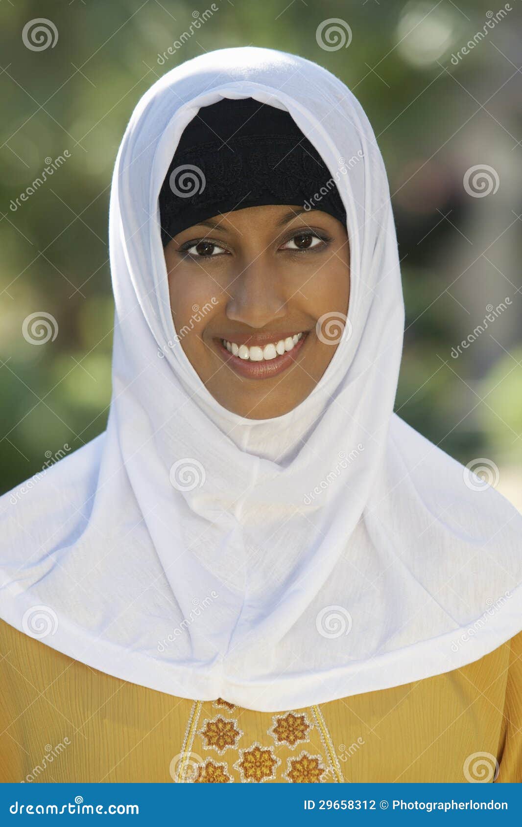Indian Muslim Woman Smiling Stock Photo - Image of lifestyle, beauty ...