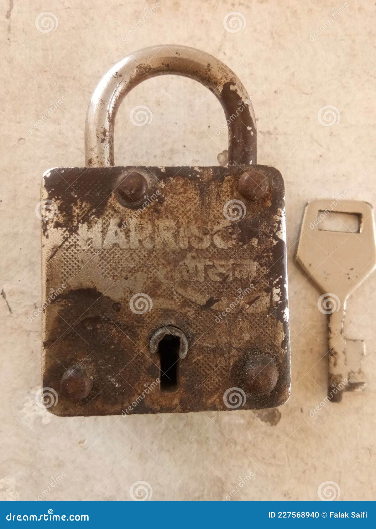 Indian Old lock with key editorial image. Image of small - 227568940