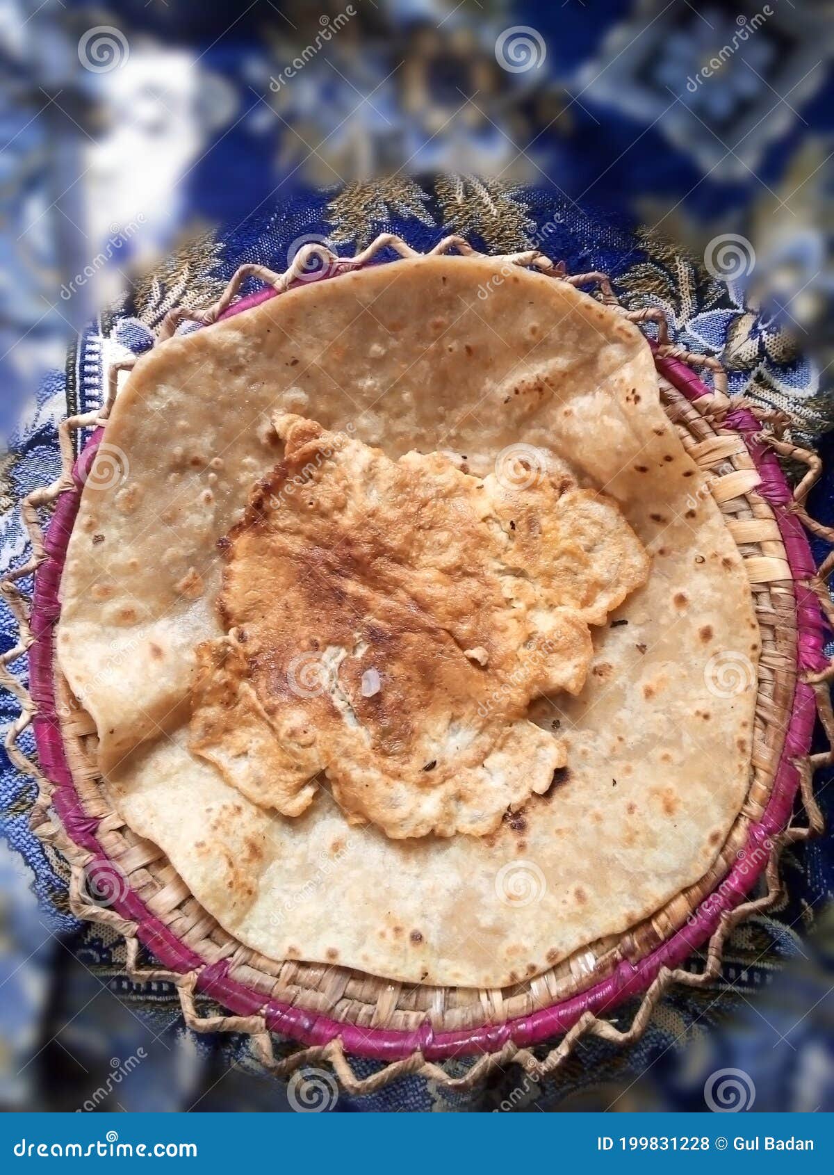 Indian Pakistani Breakfast Egg with Paratha Roti Chapati Asian ...