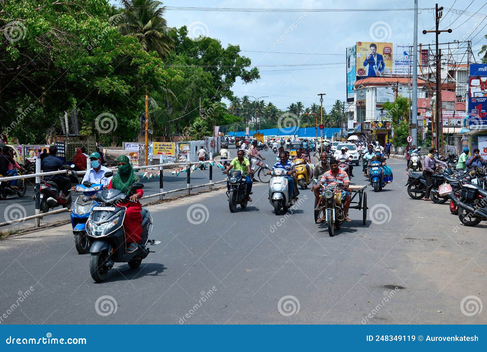 Indian People Crowd Road Traffic Editorial Stock Image - Image of asia ...