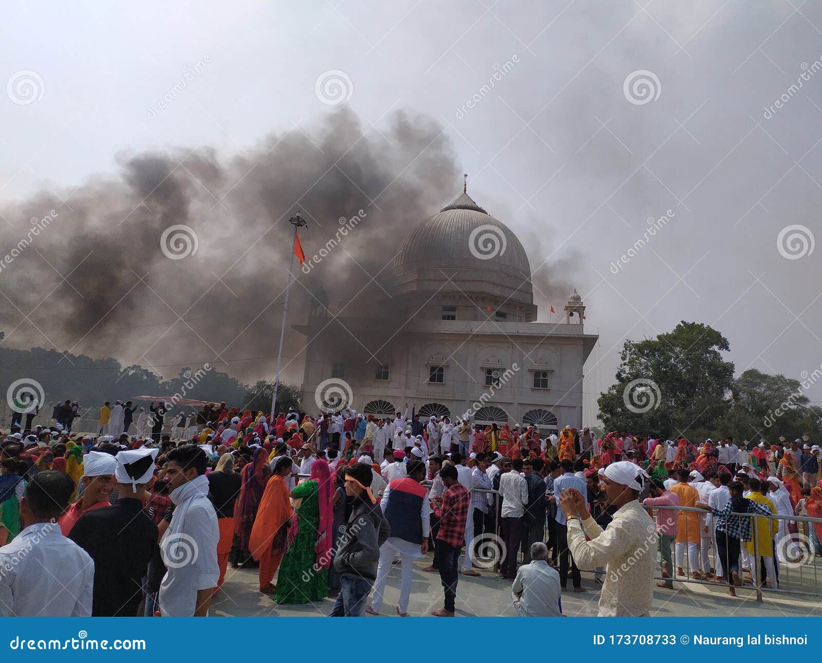 Indian People& X27;s and Tample Super Excited Picture Editorial Stock ...