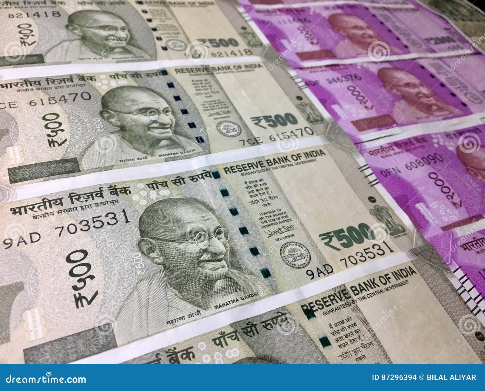500 and 2000 Indian Rupee Currency Notes Editorial Stock Image - Image ...