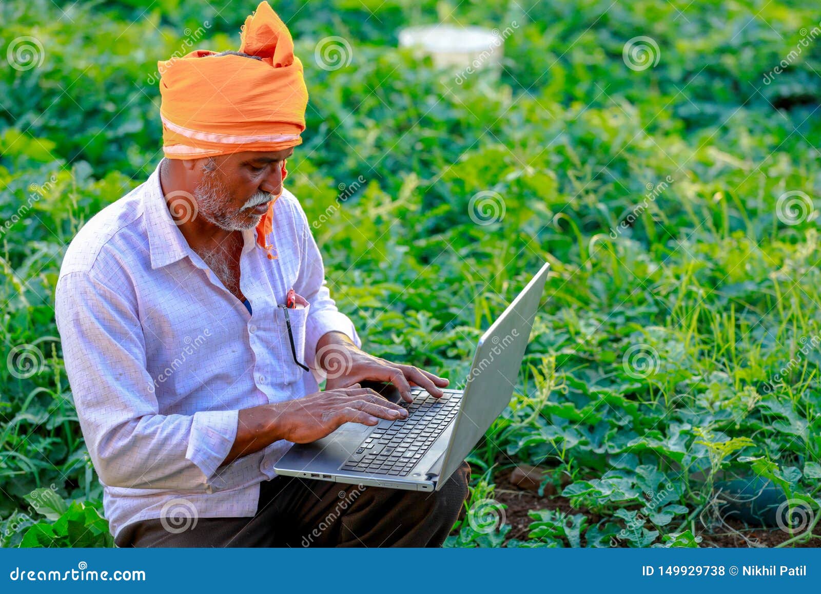 Indian Rural Farmer Using Laptop Stock Photo - Image of culture, kurta ...