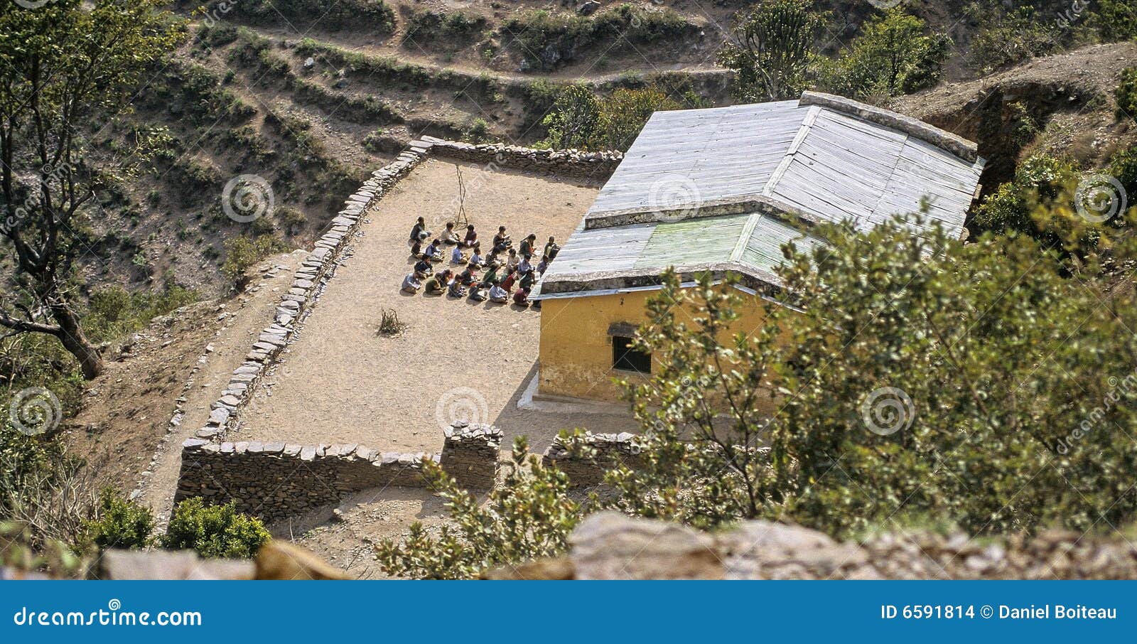 Indian rural school stock photo. Image of himalayas, vallay - 6591814