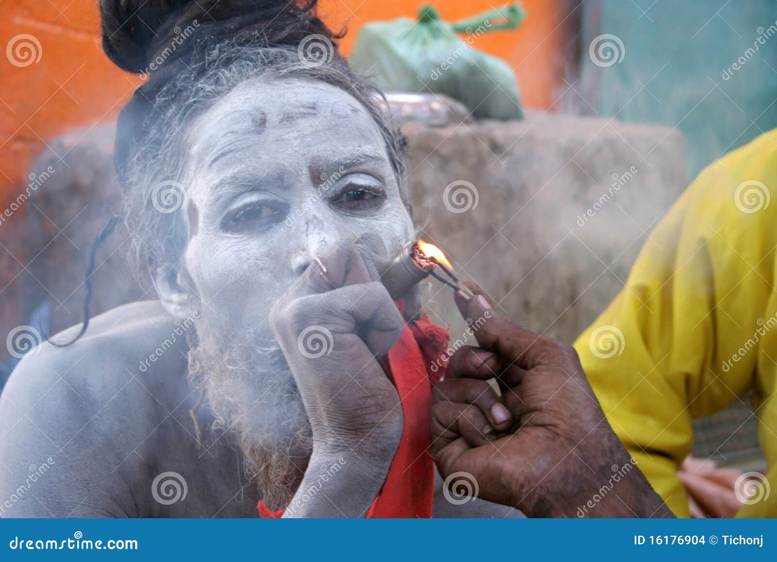 Indian Sadhu Smoking Chillum. Editorial Stock Image - Image of river ...