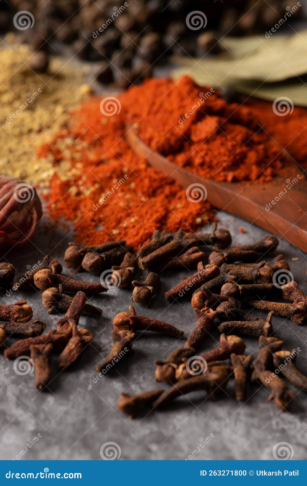 Indian Spices Clove with Chilli Powder and Coriander Powder in ...